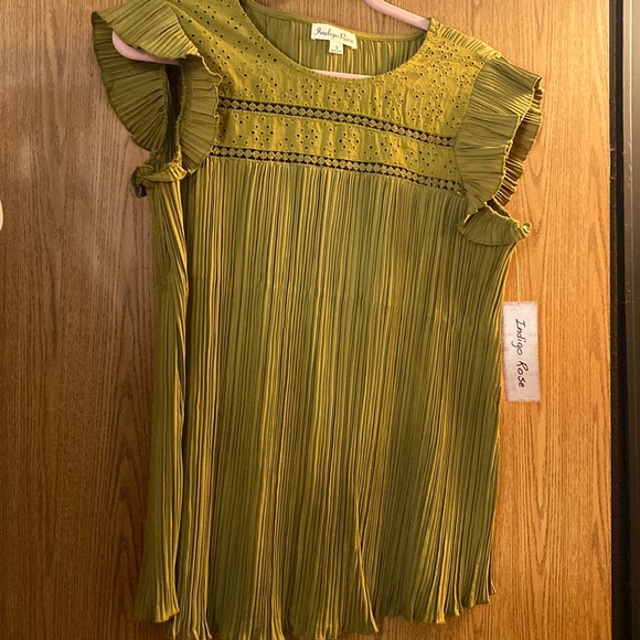 indigo Rose | Tops | Nwt Indigo Rose Olive Green Top | Poshmark